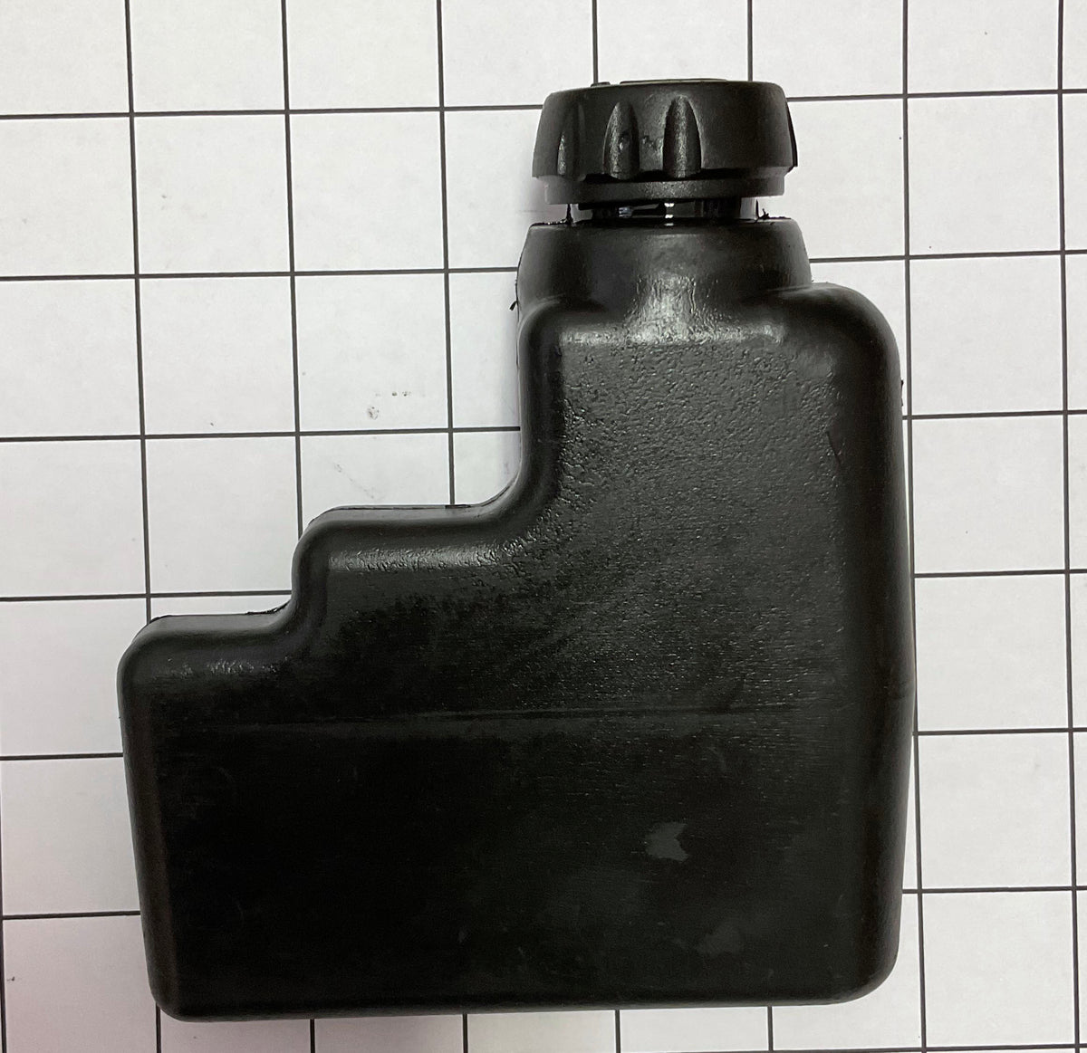 Oil Tank Assembly - McCulloch PM145-14 Chainsaw - 300260 - *Used - Fai ...